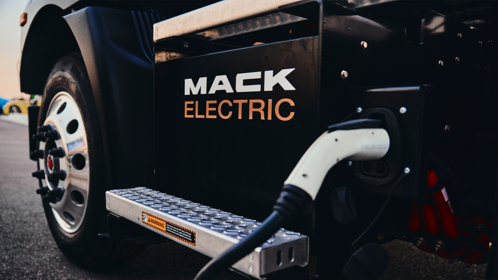 New Training Available for the MD Electric Truck! - Mack Development Guide